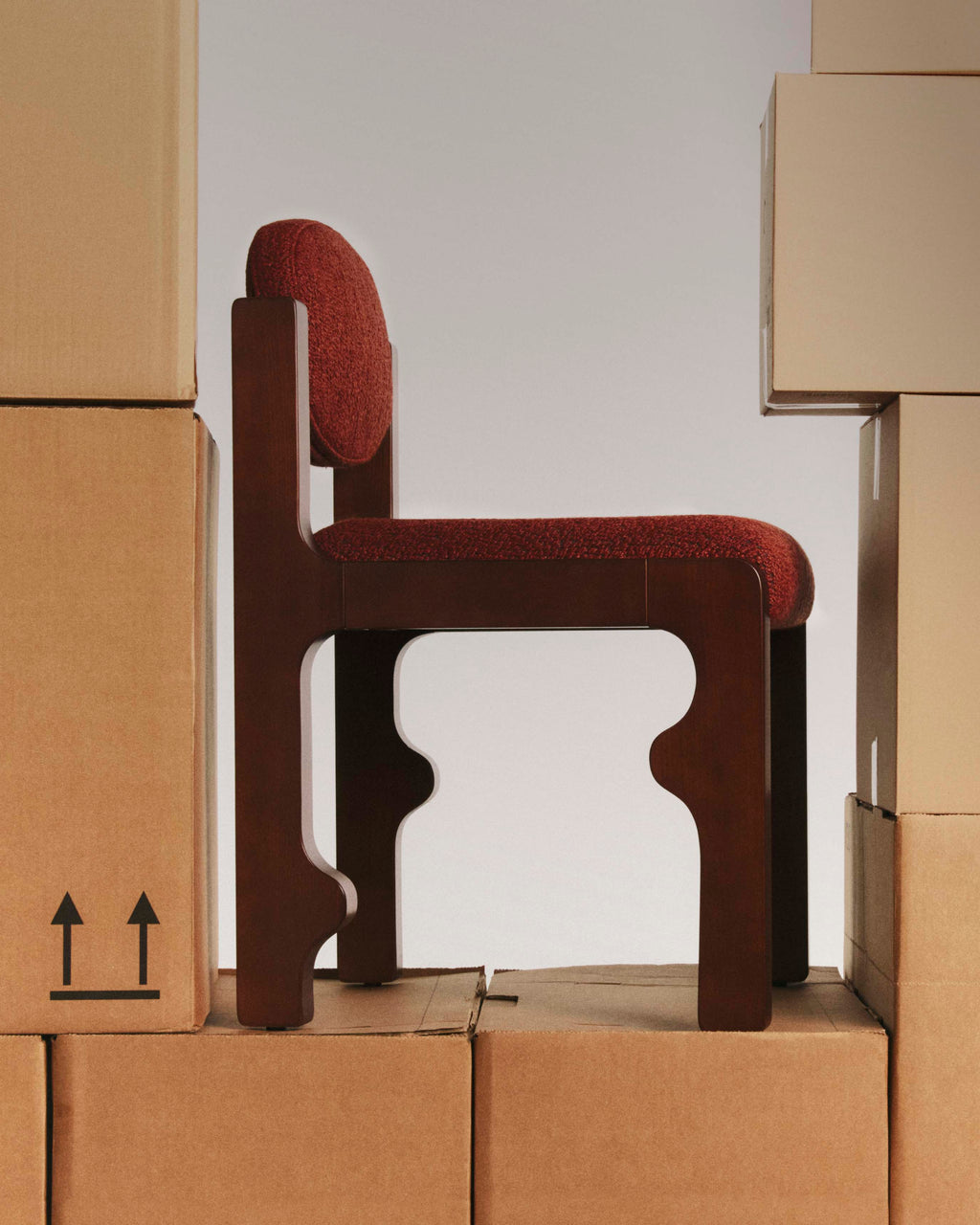 Chaise Gamma, Frêne Marron | Modern Metier x Léa Zeroil | Modern Metier